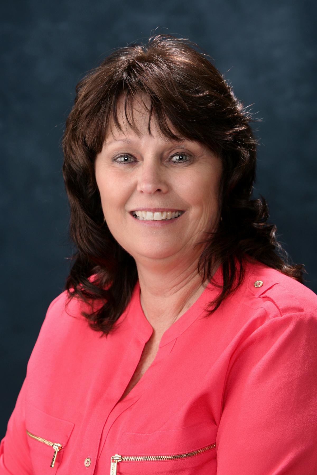 Debbie Davis Celebrates 40 Years with Shore United Bank - Cambridge Spy