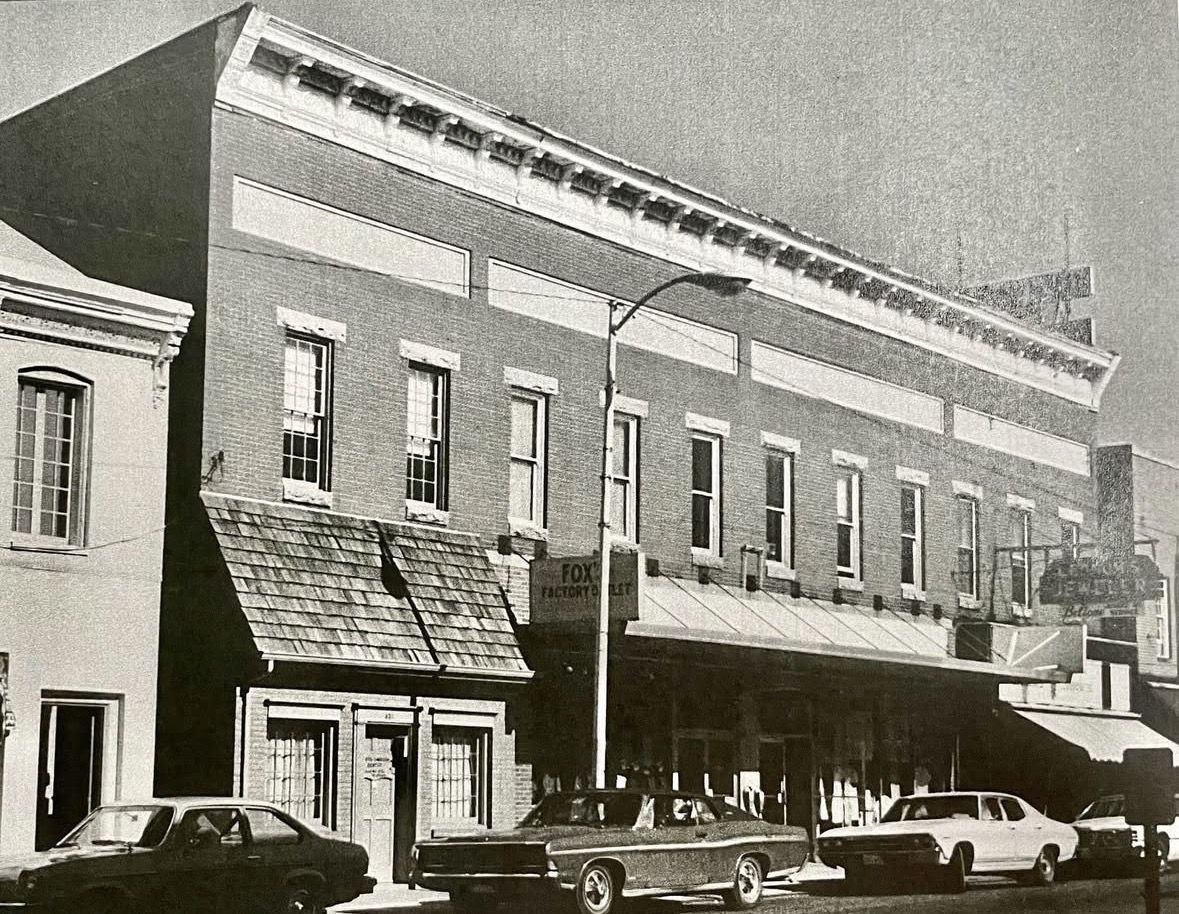 Cambridge Time Machine: Shopping at the Johnson Building - Cambridge Spy
